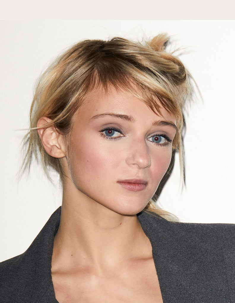 Olesia’s Chic, Effortless Look – Jones Road